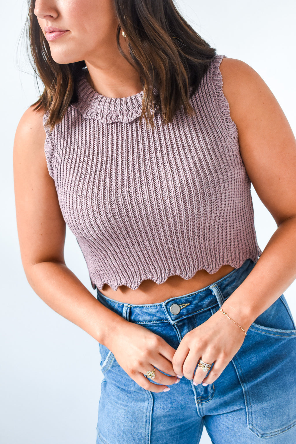 Sassy Scallop Edge Crop Top – Maren + Main Boutique